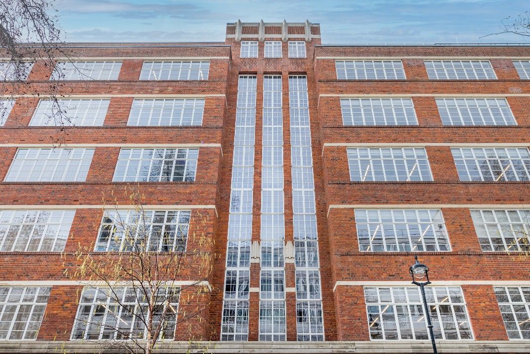 Clement steel windows used to transform art deco office block | Glass ...