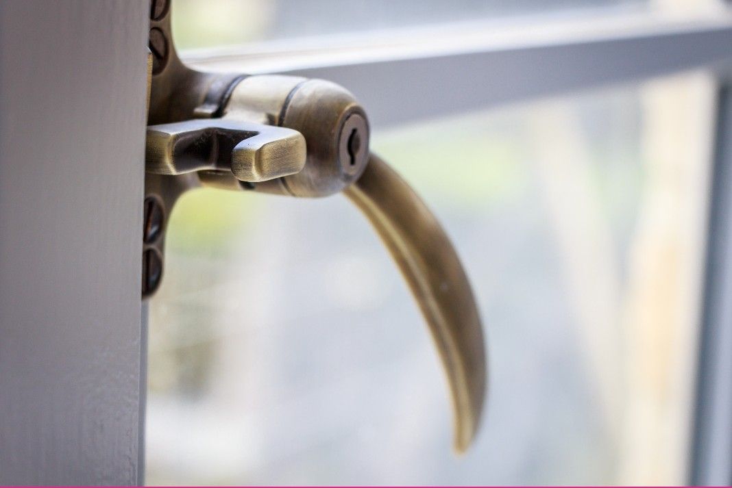 Steel Window Fittings offers multipoint range | Glass & Glazing ...