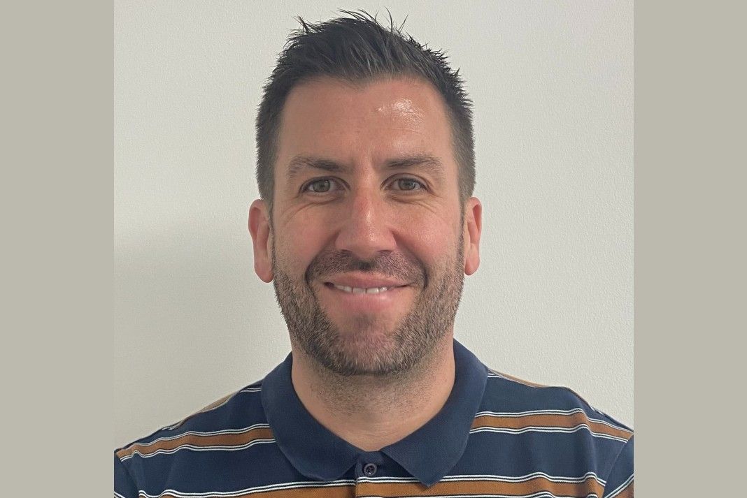 Peninsula Windows endorses AdminBase | Glass & Glazing Products ...