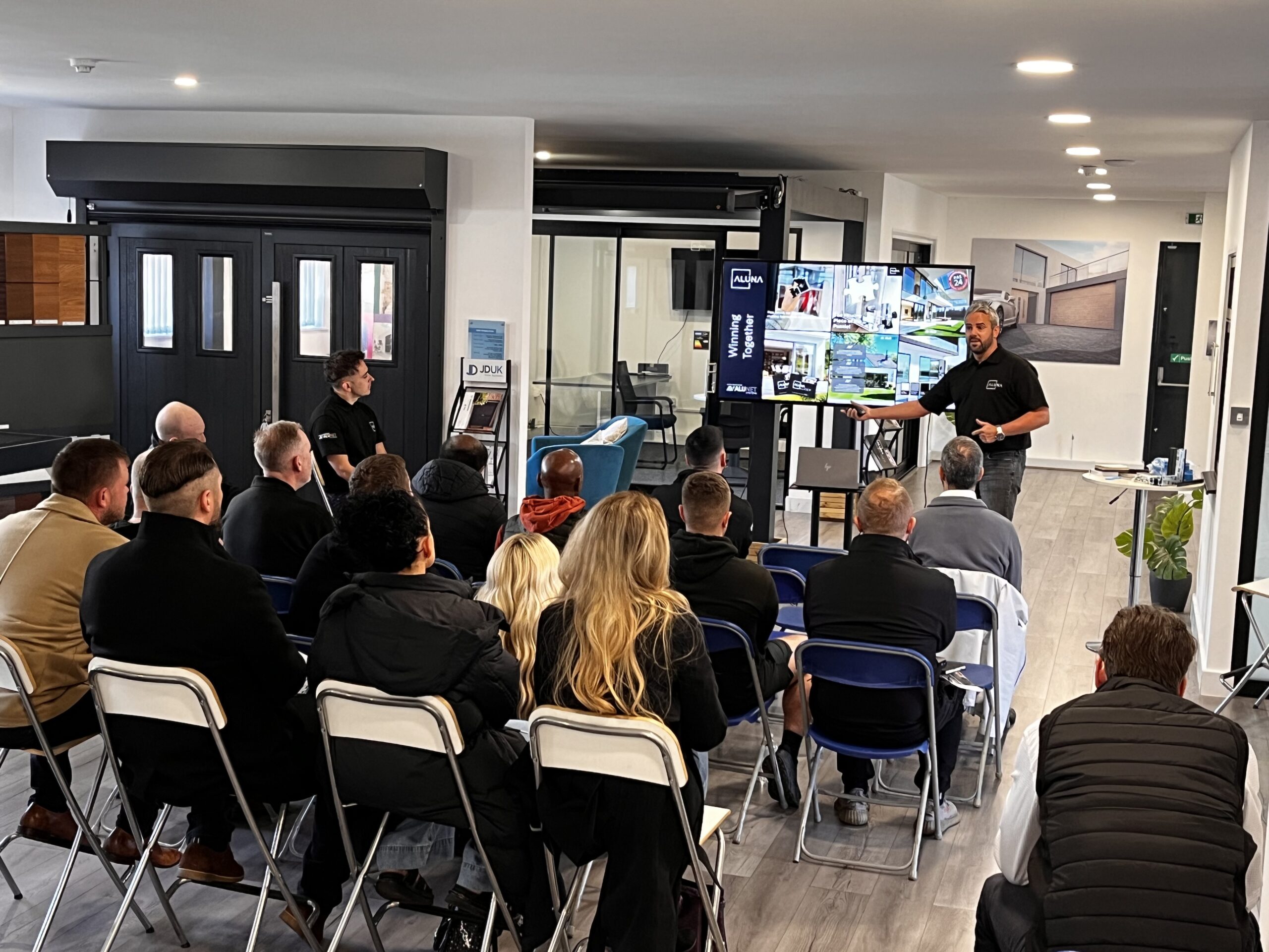 Alunet Systems showcases products at customer open day | Glass ...