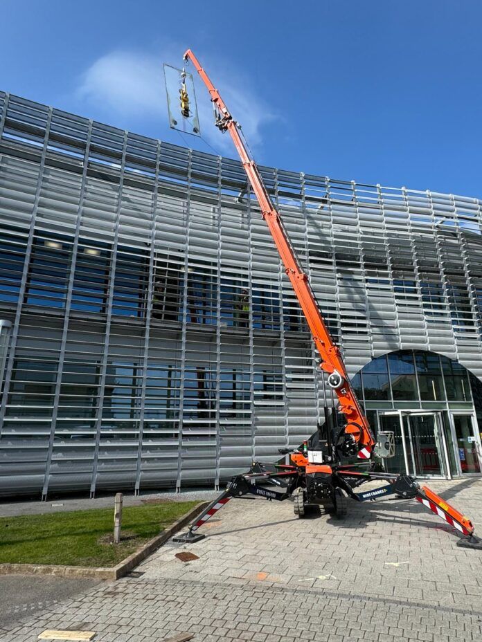 Jekko Cranes UK issues EN 13000 compliance warning | Glass & Glazing ...